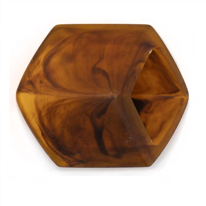 Bruine Cube hanger Brandy – resin sieraad | Fates – FATES, Style with a ...